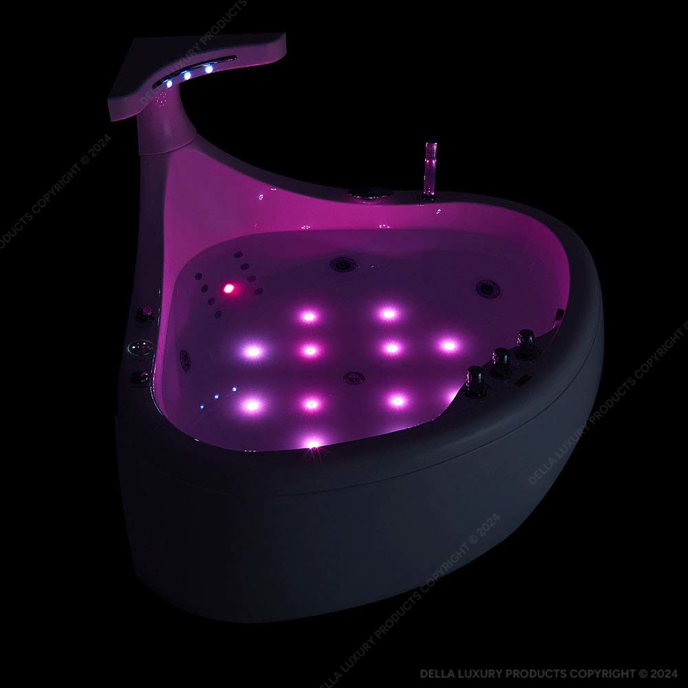 Fiamma Bubble-Massage Jacuzzi | Della Bathrooms